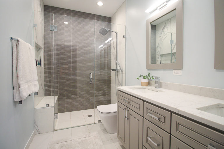Bathroom Decorating 101 - Dos + Don'ts | The DIY Playbook