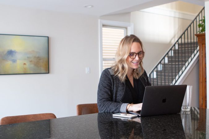 A Day In the Life of Casey in 2020: Full-Time Blogger | The DIY Playbook