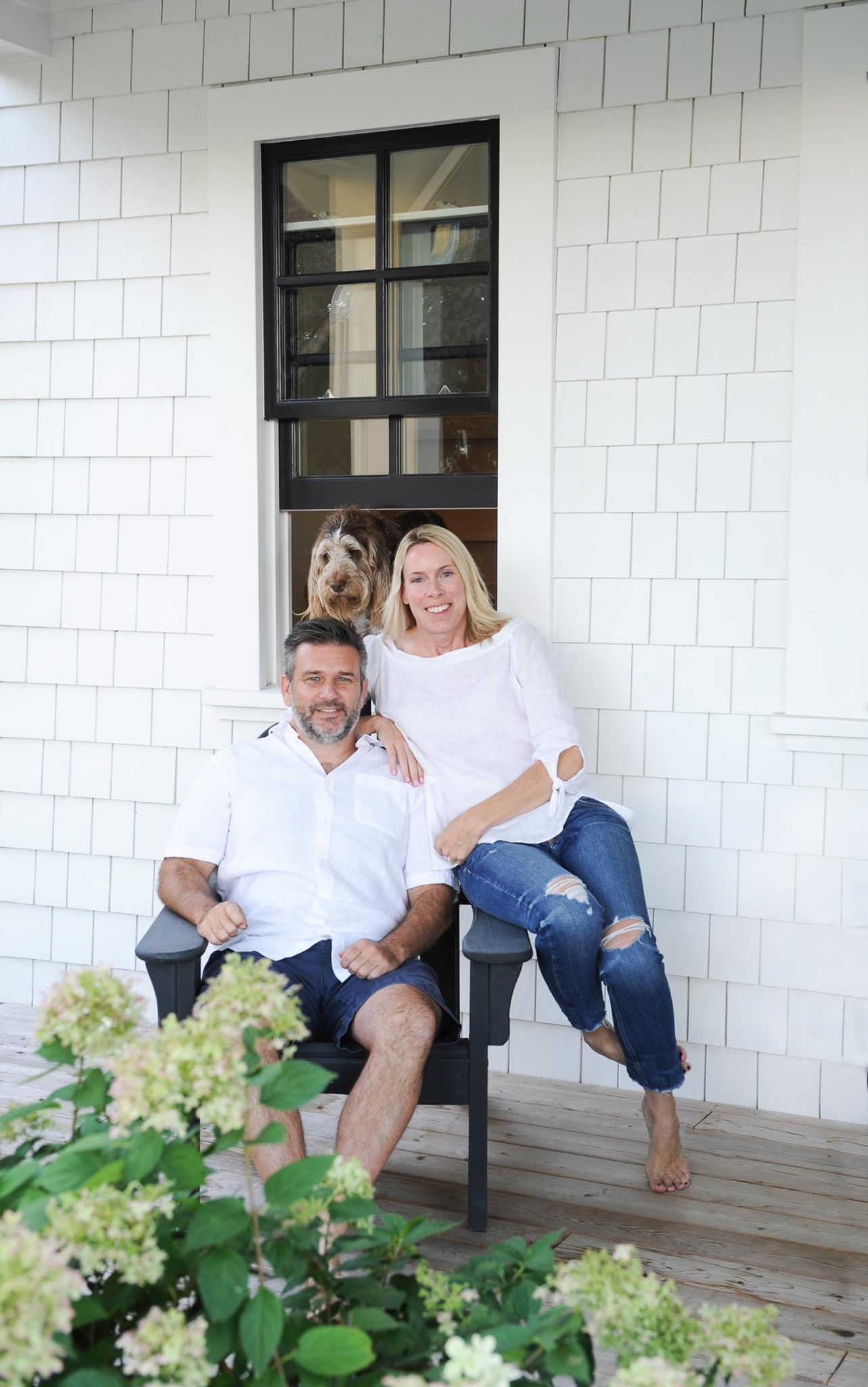 Bright Beach House in British Columbia | The DIY Playbook