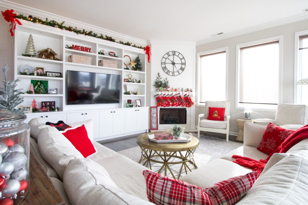 My Mom's Traditional Christmas Home Tour | The DIY Playbook