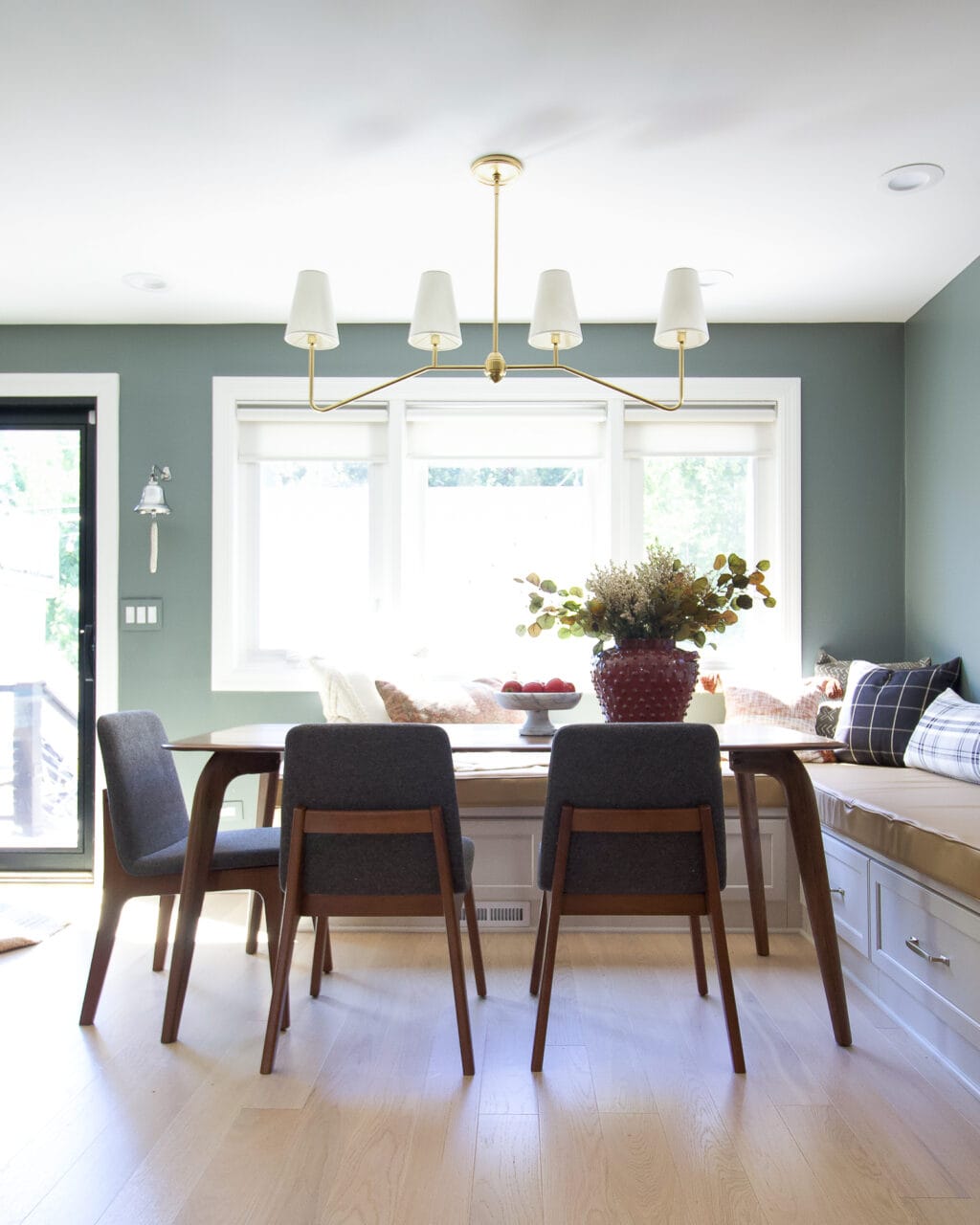 A Review of Our Castlery Dining Table + Chairs | The DIY Playbook