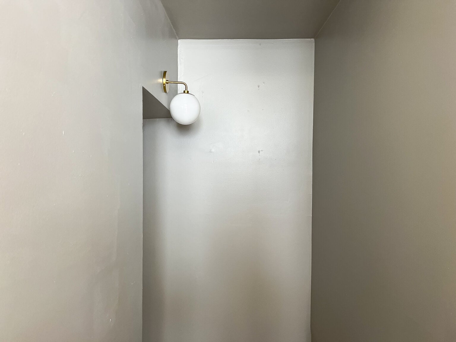 Basement Sconce + Stairwell Lighting Faves | The DIY Playbook