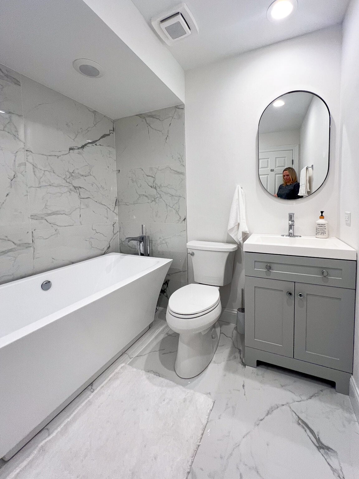 Choosing The Best Paint Color For A Windowless Bathroom