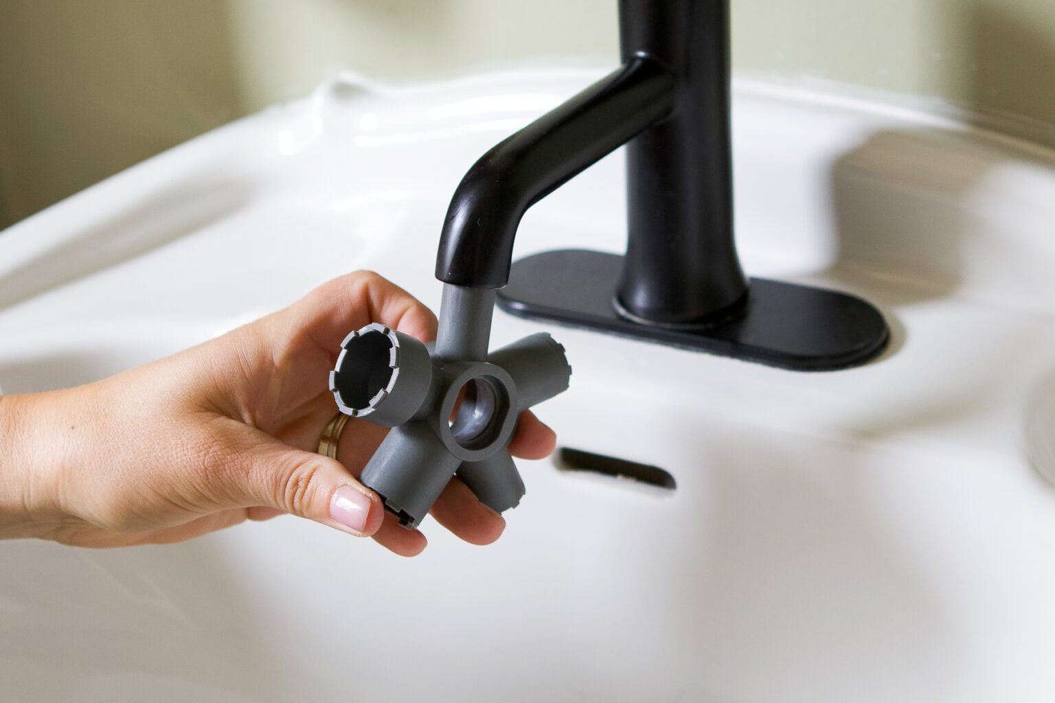How to Replace a Garbage Disposal (Easy DIY Steps)