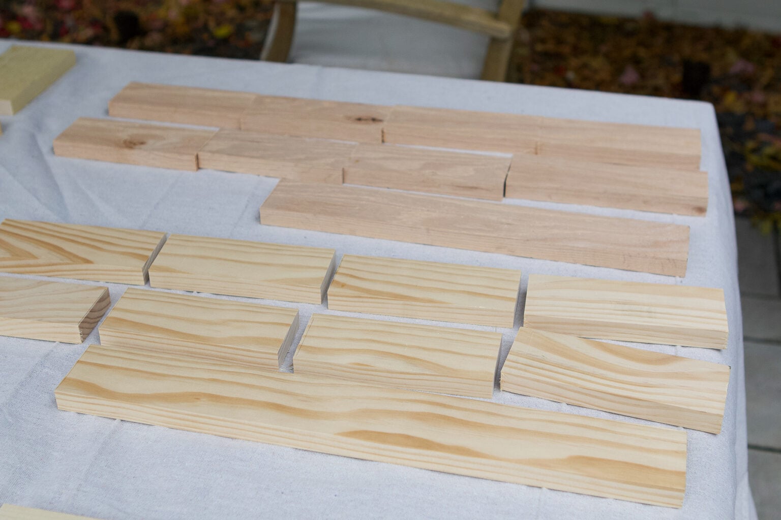 Wood Stain Comparison Chart: Best Options on 4 Woods